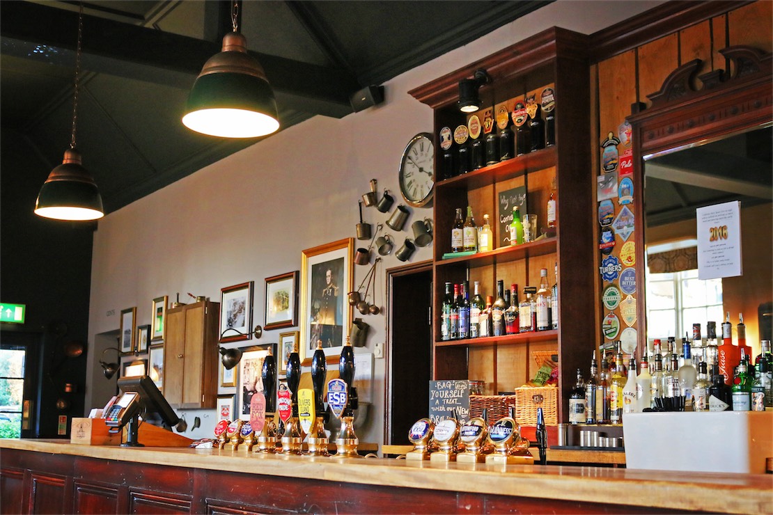 Take a 360 tour of The Thomas A Becket Pub and Restaurant in Worthing